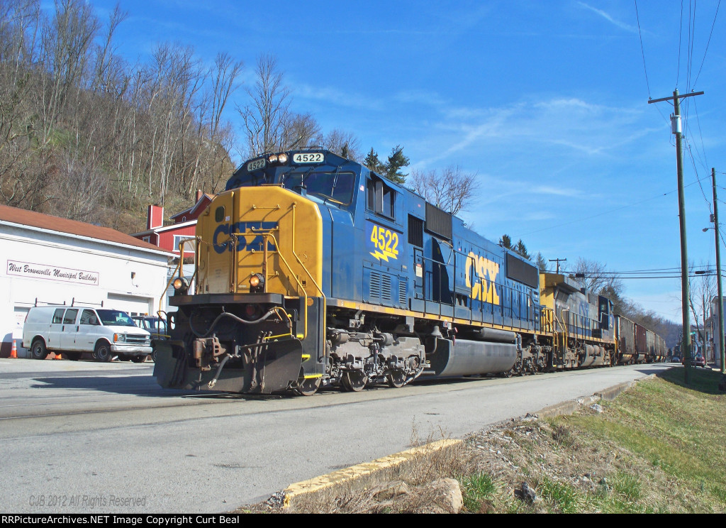 CSX 4522 and 152